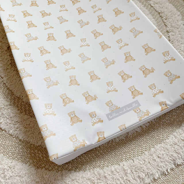 Anti-Roll Wedge Baby Changing Mat - Teddy Bears print | Bobbin and Bumble